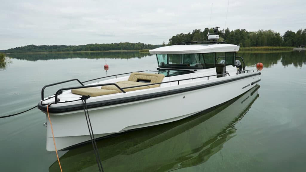 Axopar 37 XC Brabus Line -21 Suomi - Blue Ocean Oy